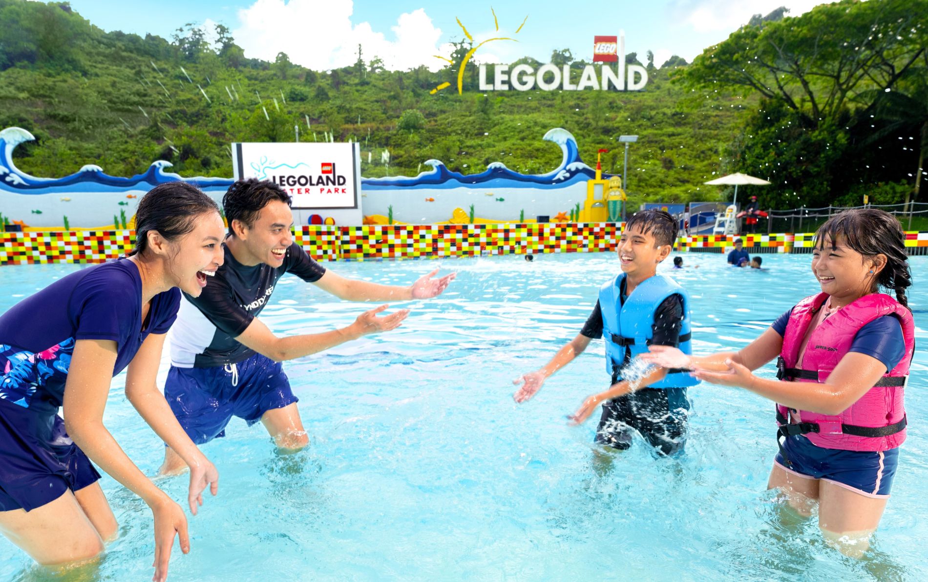 Wave Pool | Water Park | LEGOLAND® Malaysia Resort
